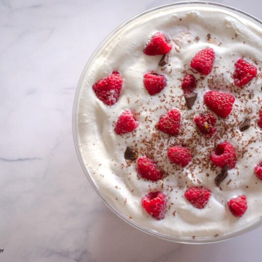 Creamy Raspberry Dessert with Dark Chocolate (Raspberry Trifle) - Nena ...