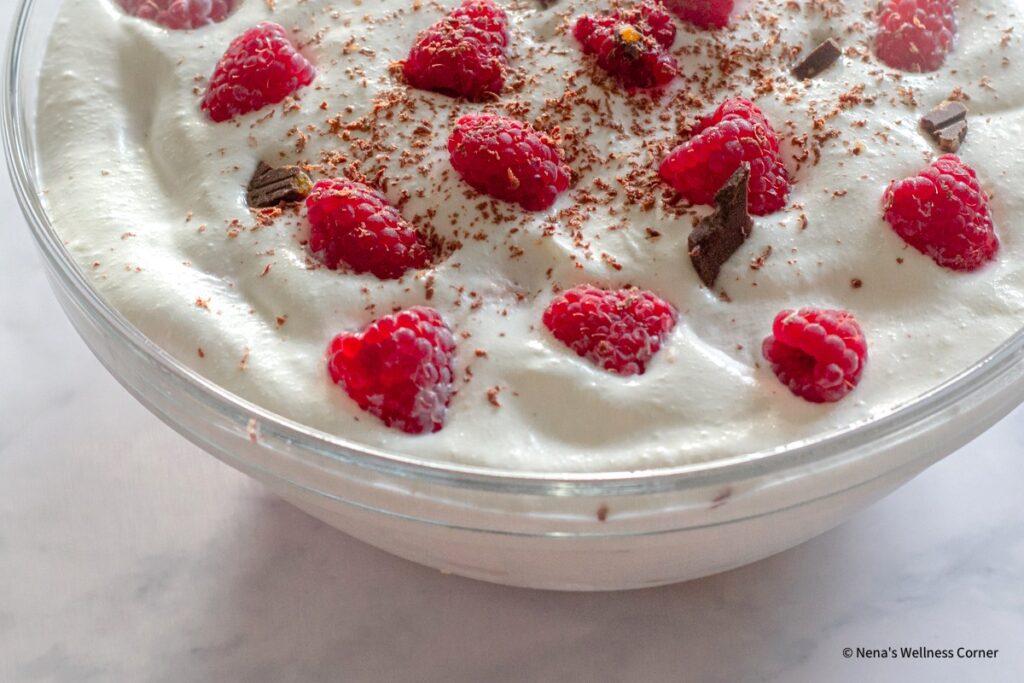 Creamy Raspberry Dessert with Dark Chocolate (Raspberry Trifle) - Nena ...