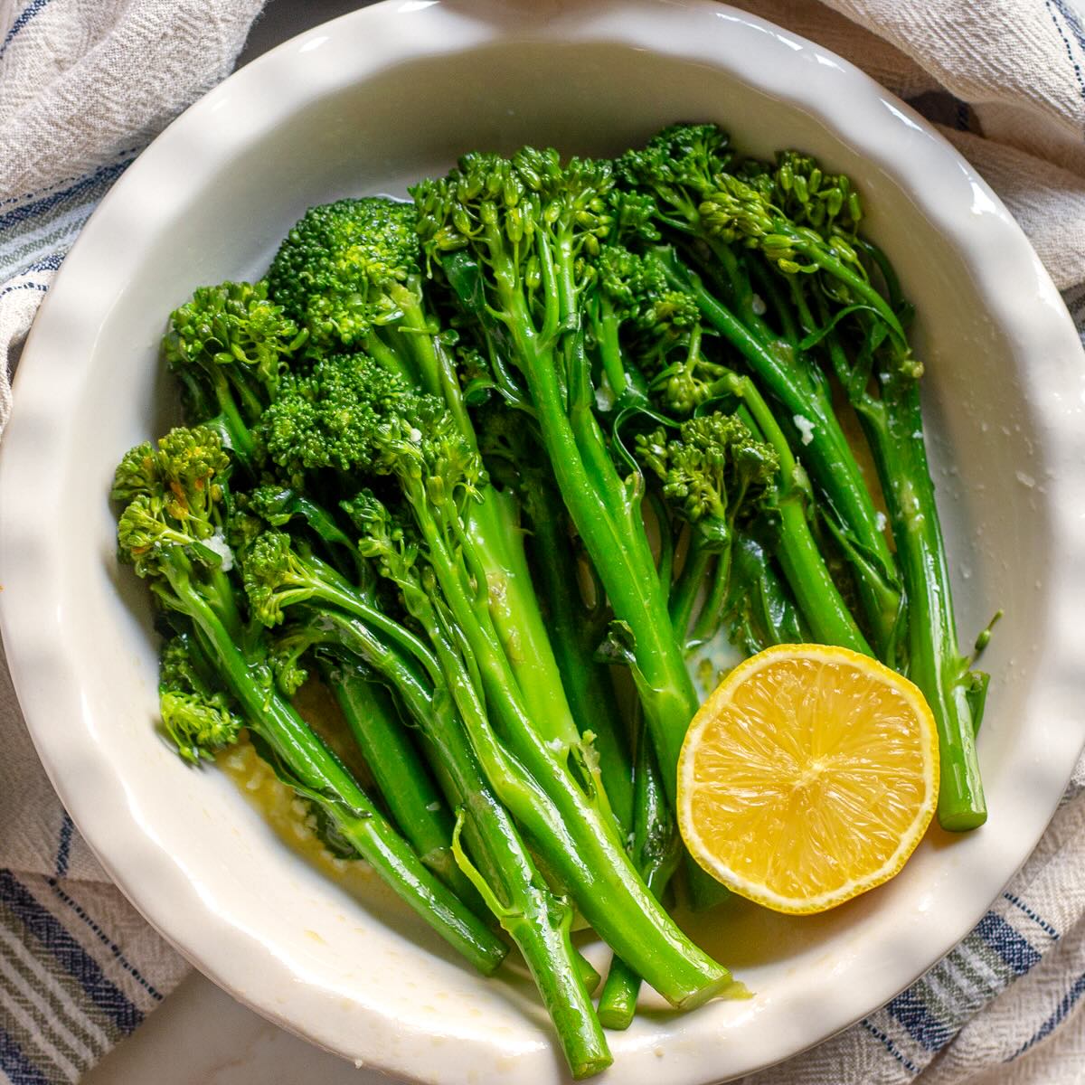 Quick Steamed Broccolini with Garlic (Broccoletti or Baby Broccoli ...