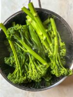 Quick Steamed Broccolini with Garlic (Broccoletti or Baby Broccoli ...