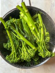 Quick Steamed Broccolini with Garlic (Broccoletti or Baby Broccoli ...