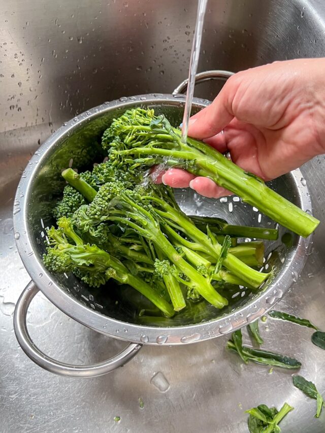 Quick Steamed Broccolini with Garlic (Broccoletti or Baby Broccoli ...