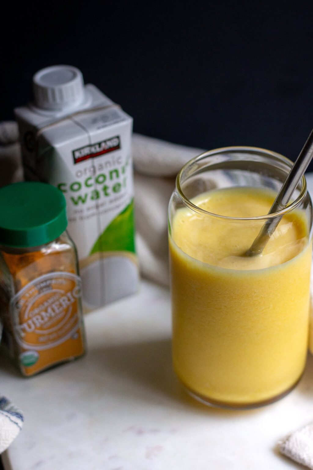 3-Ingredients Anti-Inflammatory Smoothie with Turmeric - Nena's ...
