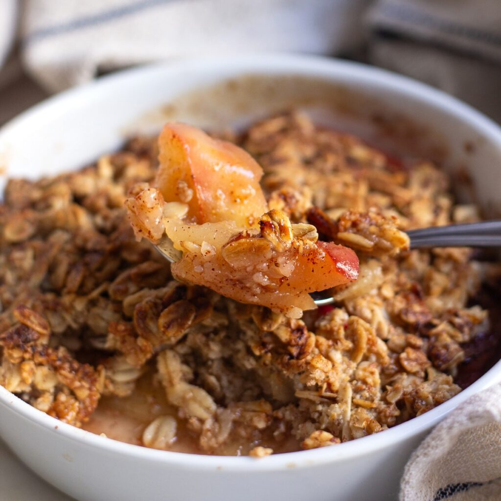Easy Oat Crisp with Apple and Coconut Oil - Nena's Wellness Corner
